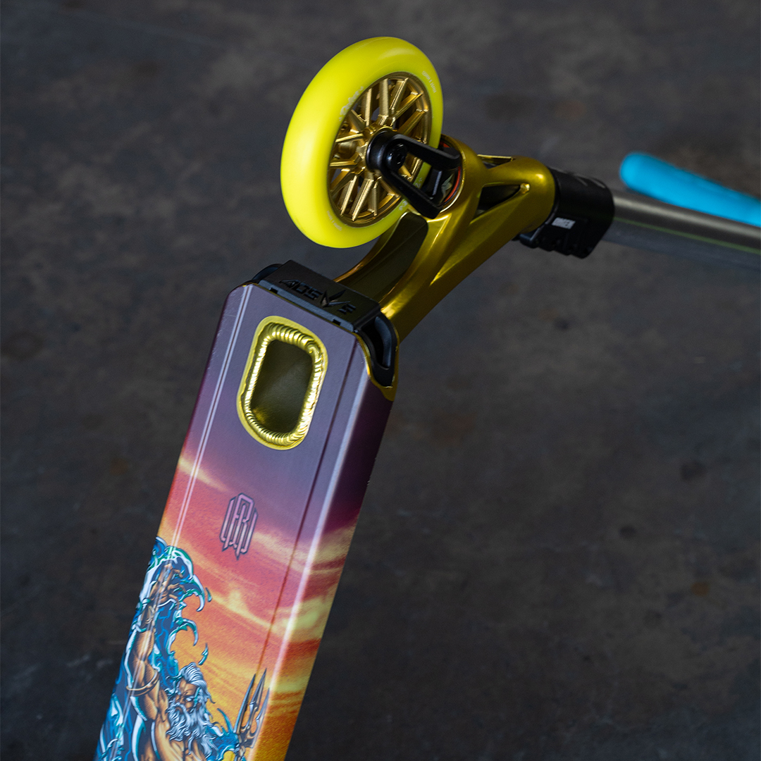 Blunt Envy AOSV5LTD Signature Custom Stunt Scooter - Raymond Warner 4. ...