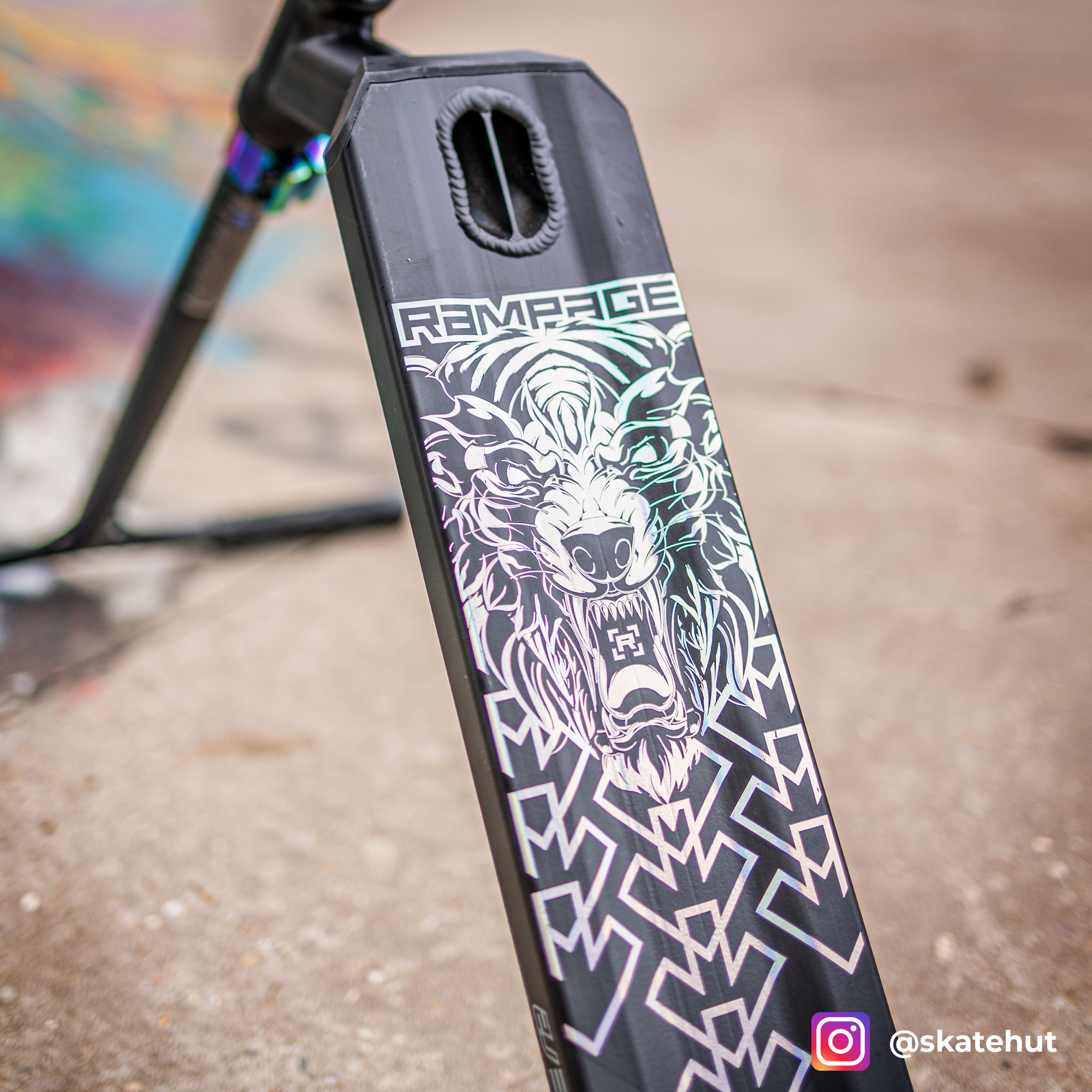 Rampage R2 2023 Complete Stunt Scooter - Black/Neochrome | SkateHut