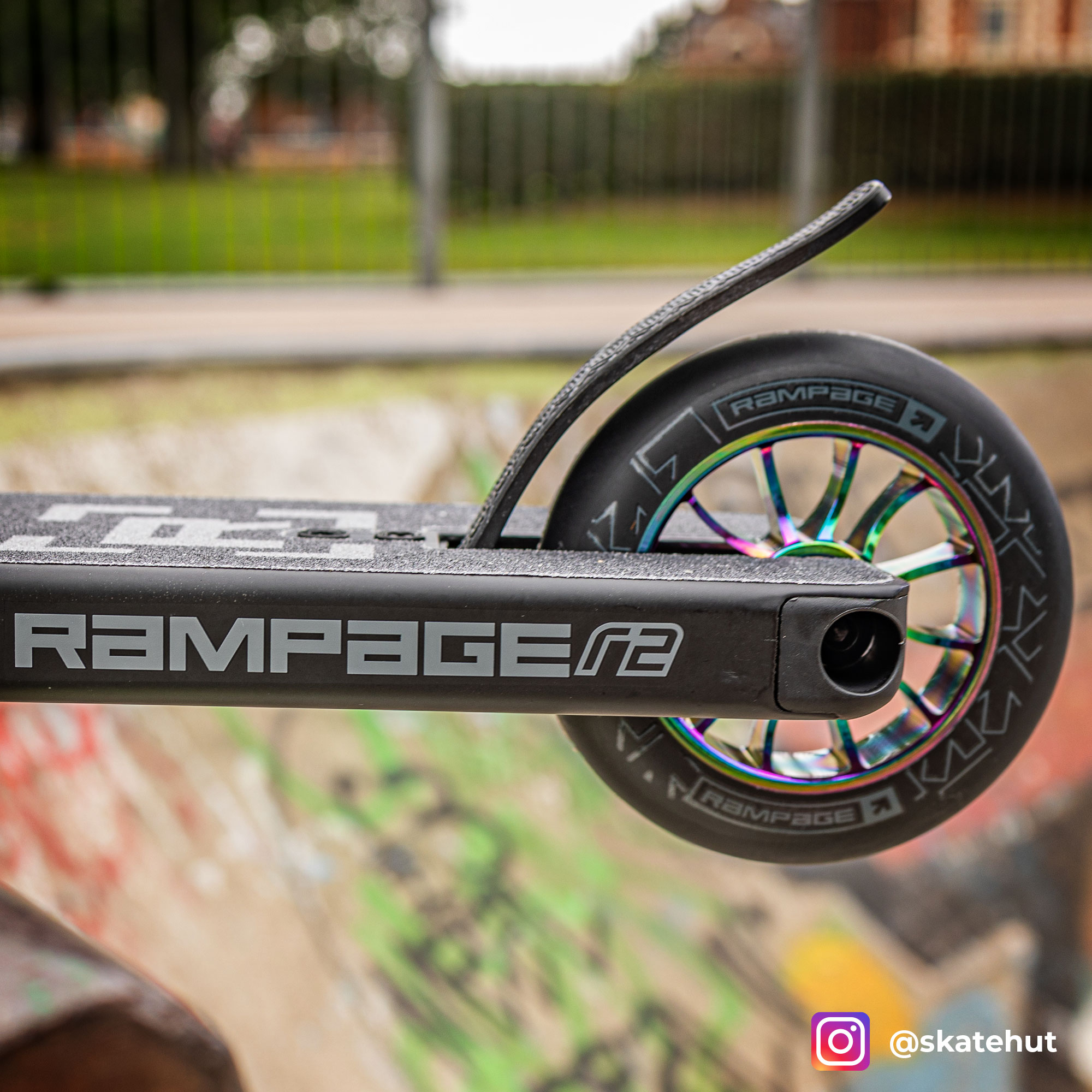 Rampage R2 2023 Complete Stunt Scooter - Black/Neochrome | SkateHut