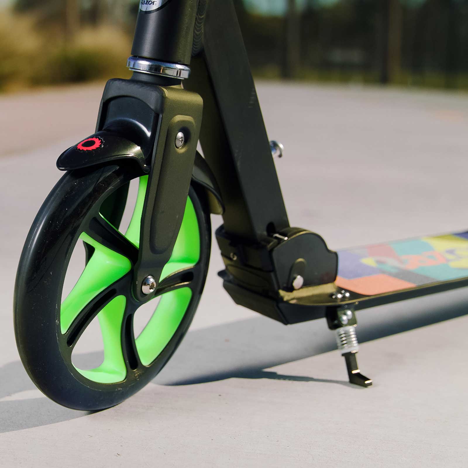 Razor A5 Lux Lighted Commuter Scooter - Green | SkateHut