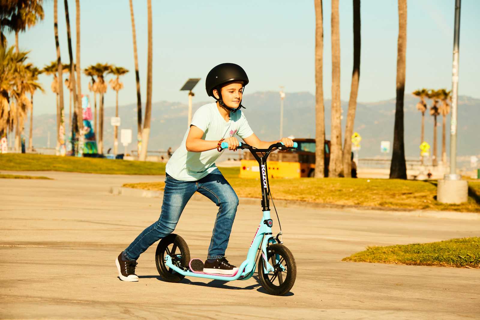 Razor Flashback Commuter Scooter - Blue | SkateHut